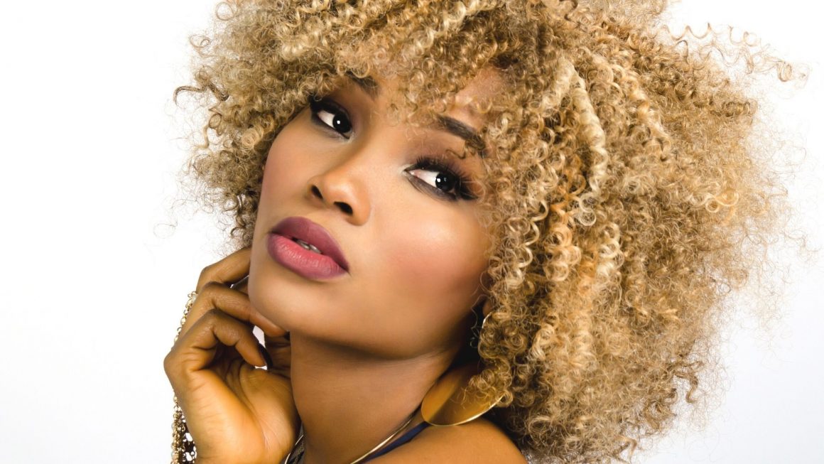 15 Curly Hair Styling Tips for Luscious Locks - Stonegirl